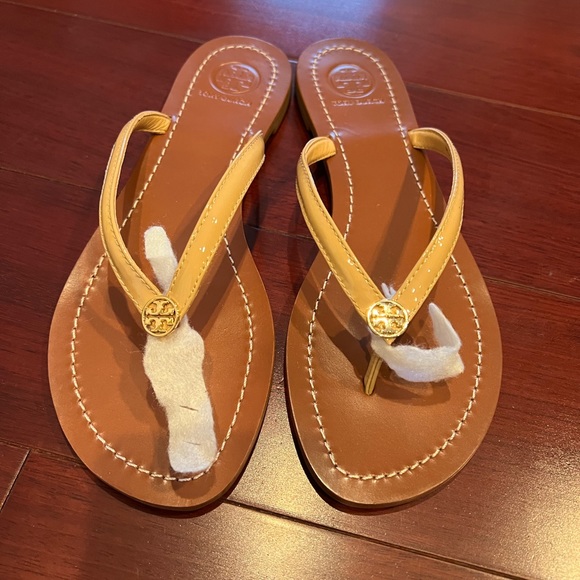 Tory Burch | Shoes | Tory Burch Beige Color Sandals | Poshmark